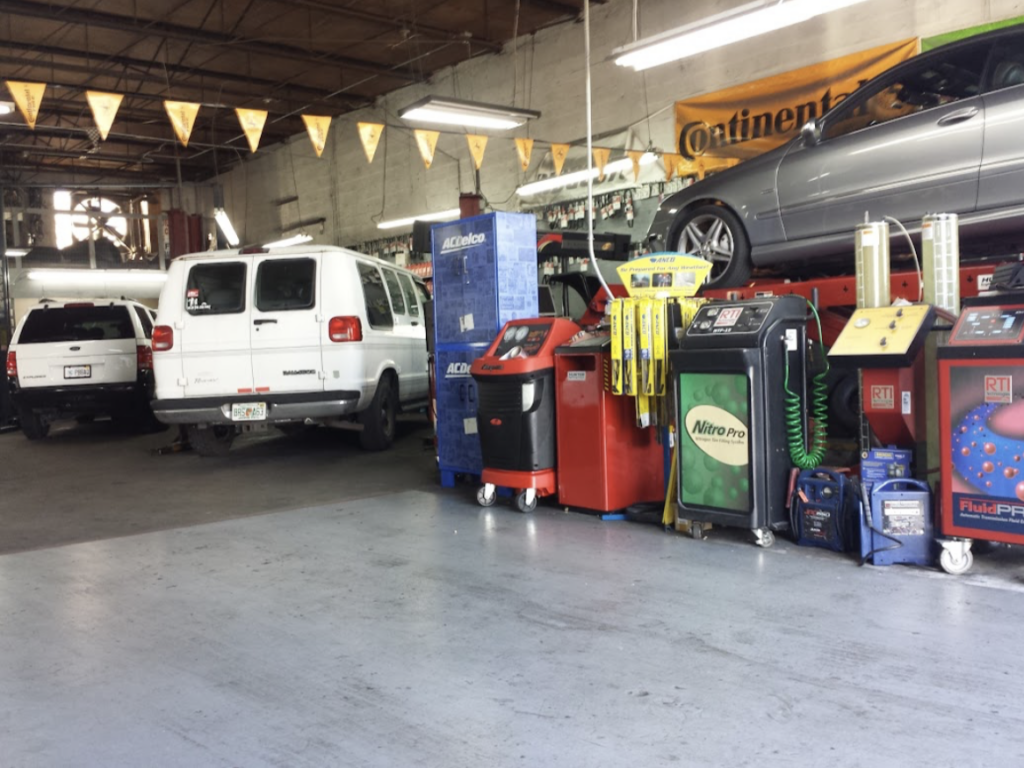 Home - Lakes Auto Center